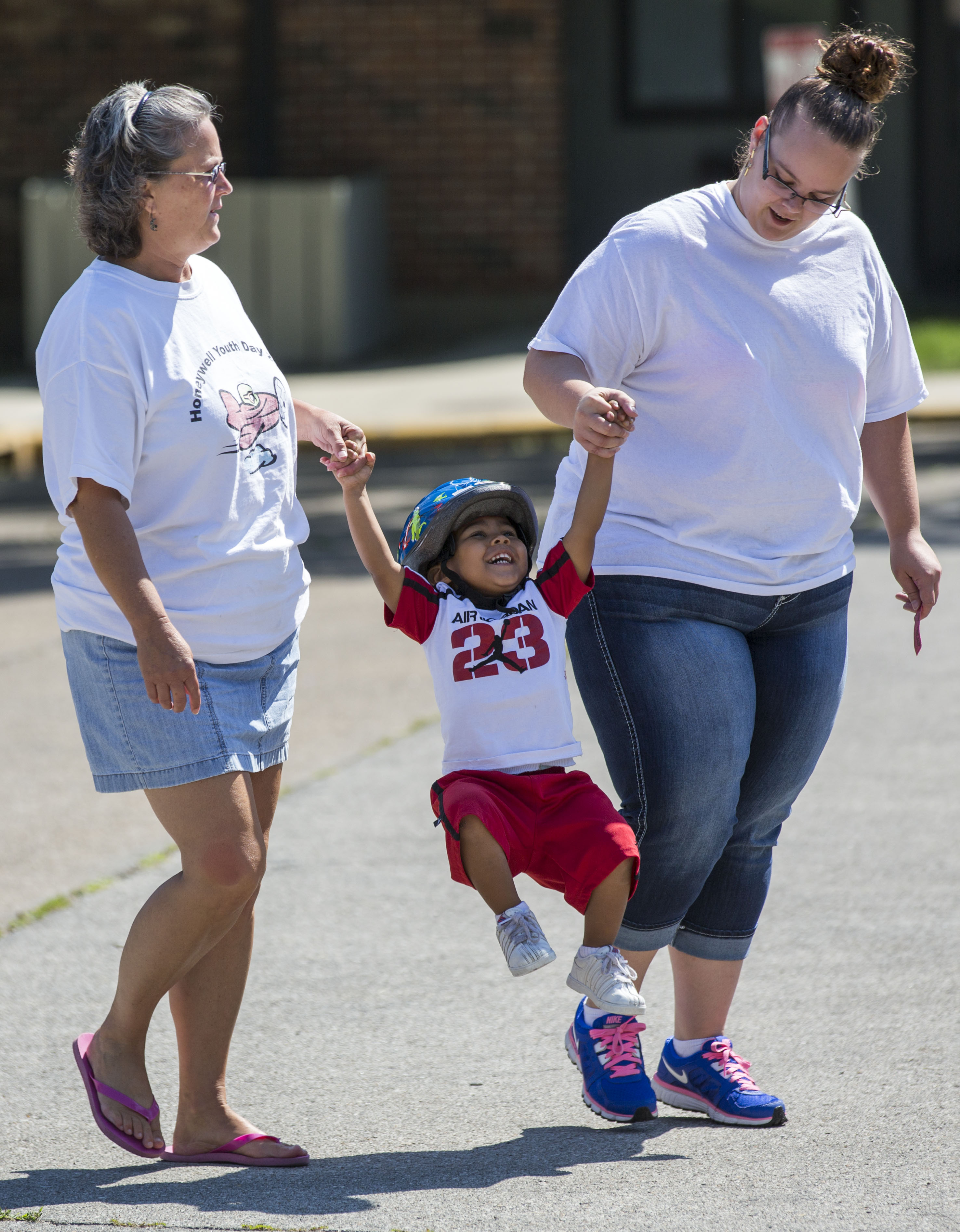 Photo gallery: Edgewood ZOMBIE walk | News, Sports, Jobs - Lawrence ...